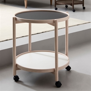 Stort udvalg i rulleborde, bakkeborde og serveringsvogne.